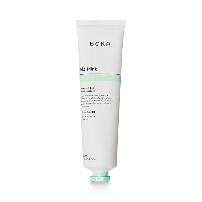 Should You Be Using Natural Toothpaste? Here’s What the Experts Say