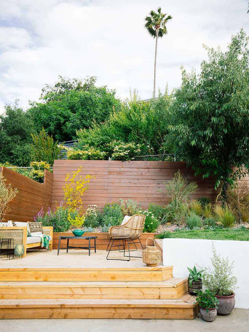 Backyard Fence Renos Are Gaining Popularity—Here’s How To Make Yours Unique