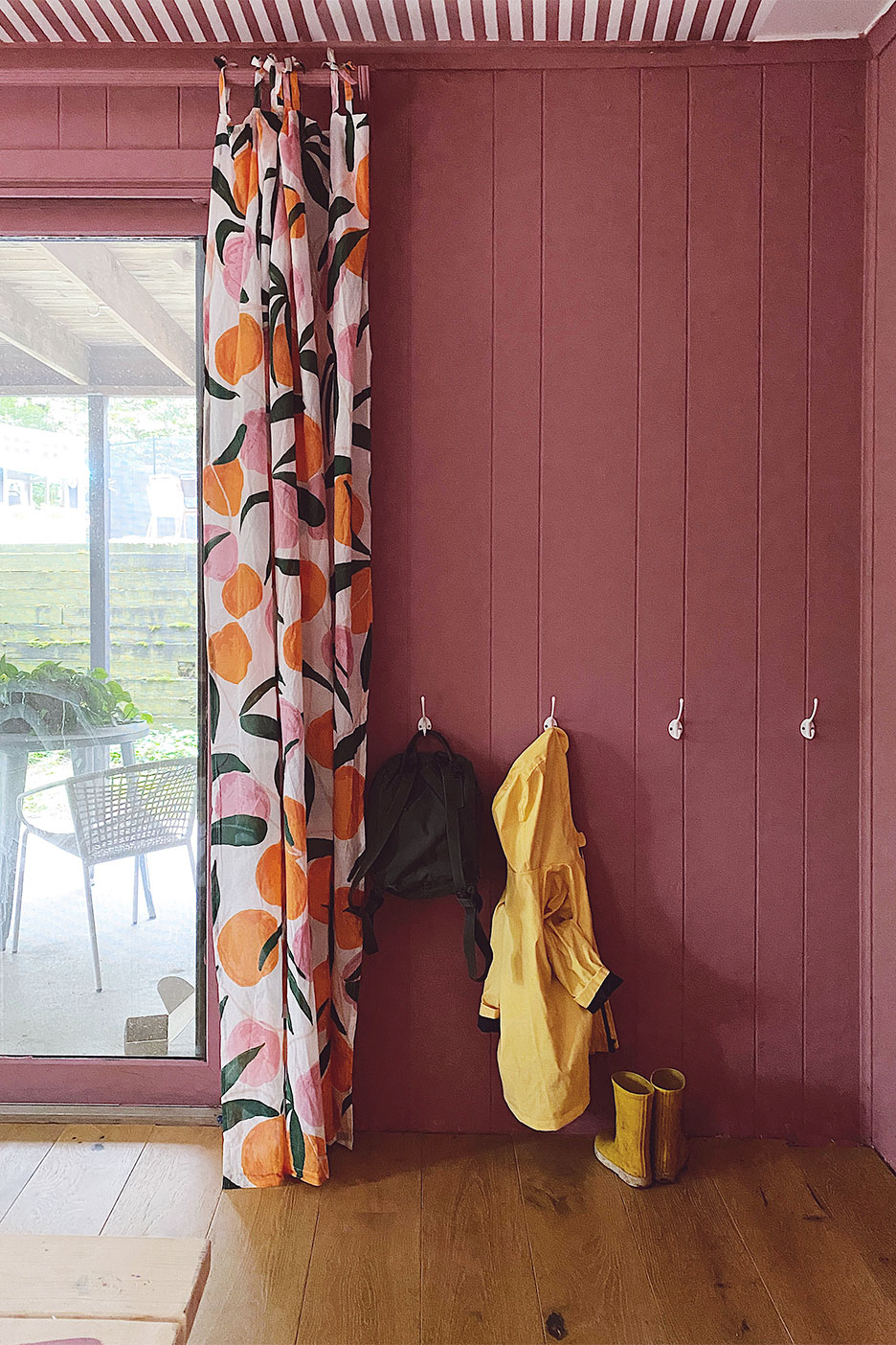 Peek Inside Sarah Sherman Samuel’s Homeschooling Room | domino