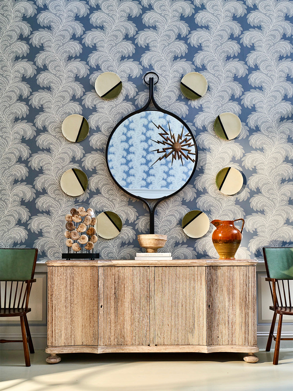 The Mayflower Inn’s Wallpaper Makes Us Want to Redecorate Immediately