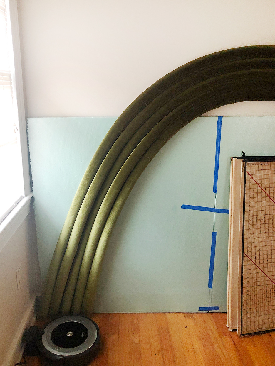 Try This Pool Noodle Headboard DIY To Jump On the Arch Trend - Domino