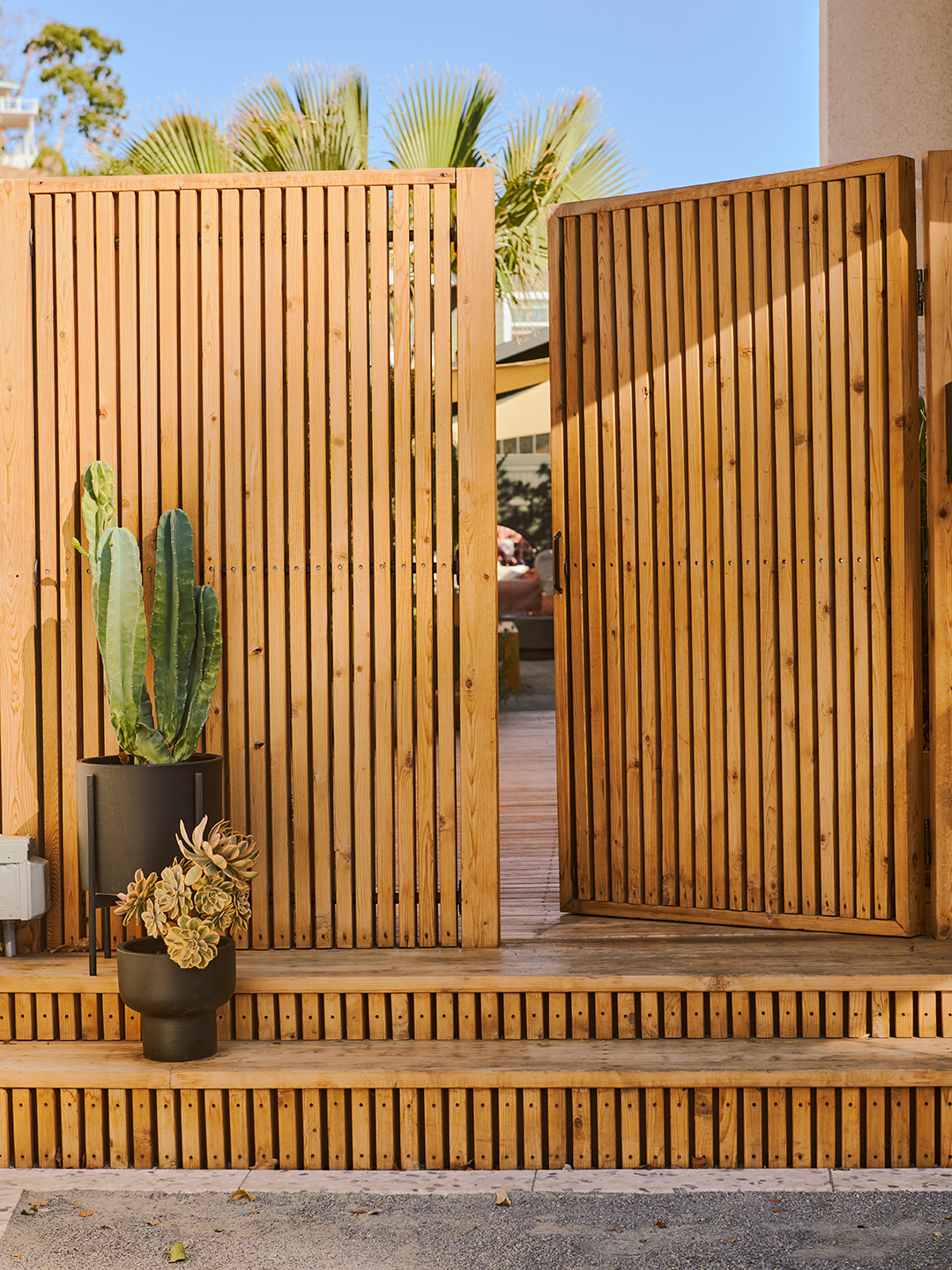 This L.A. Home Lost Its Long Driveway But Gained a Zen Side Yard