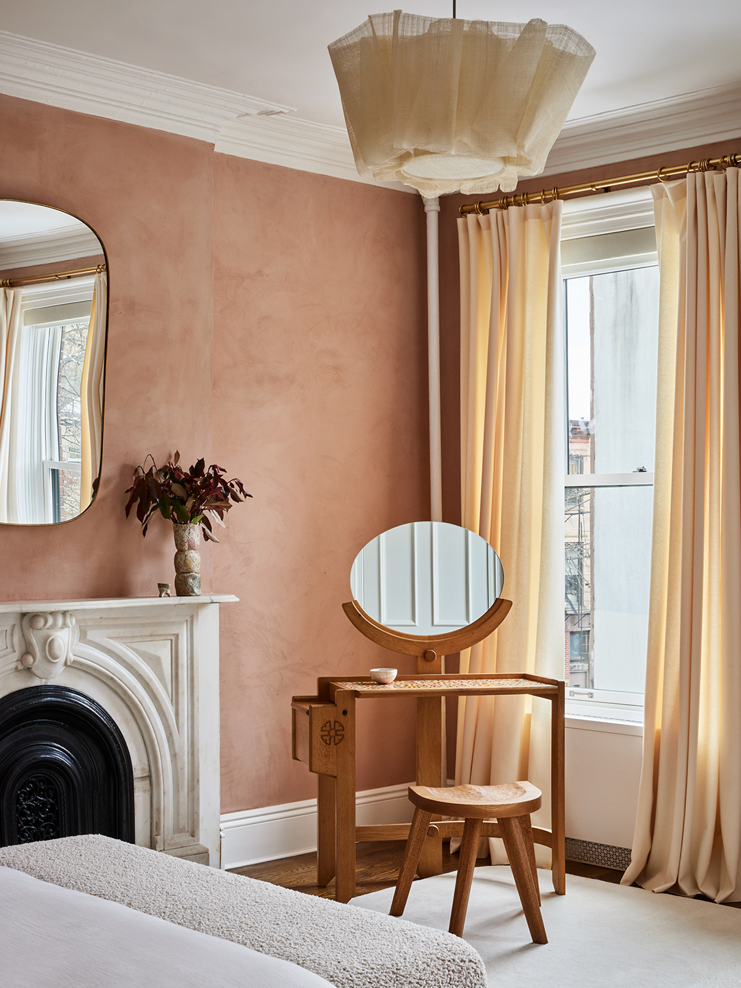 6 Light Fixtures We're Seeing Everywhere | domino