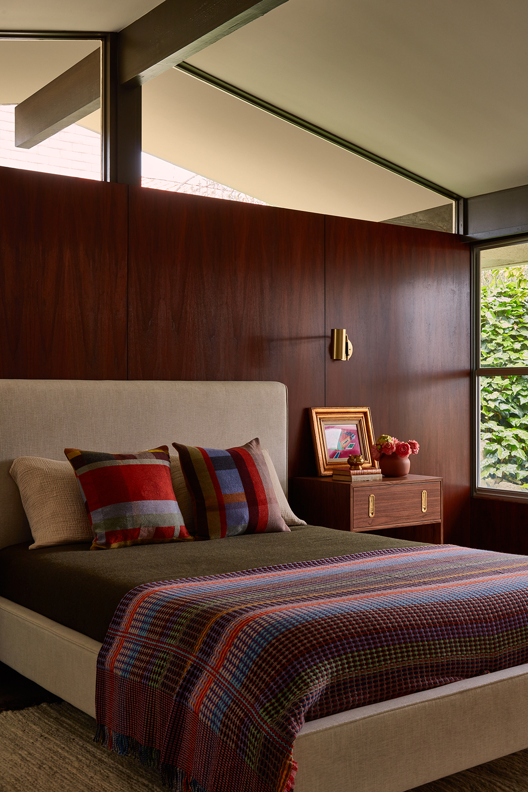 This Mid-Century Home Makes a Case for Using Walnut Wood Everywhere