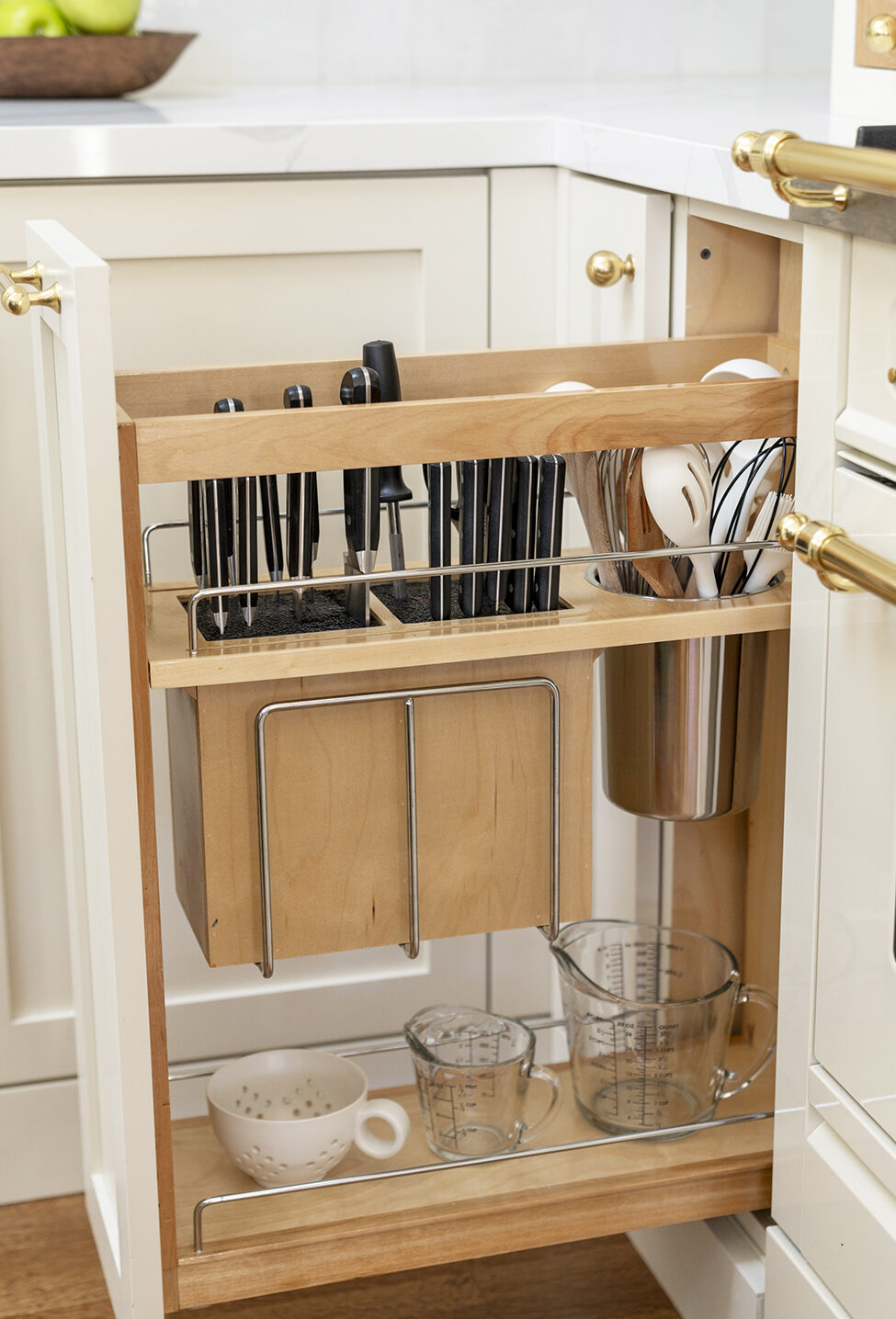 This San Francisco Kitchen Is Full of Kitchen Cabinet Storage Ideas