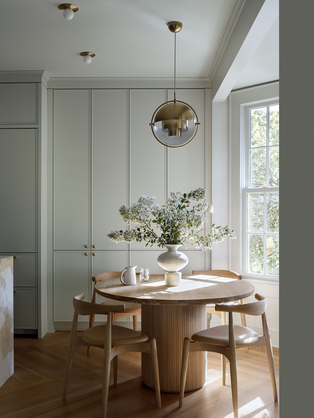This Kitchen Went from Overwhelmed with Cabinets to Having a Spacious ...