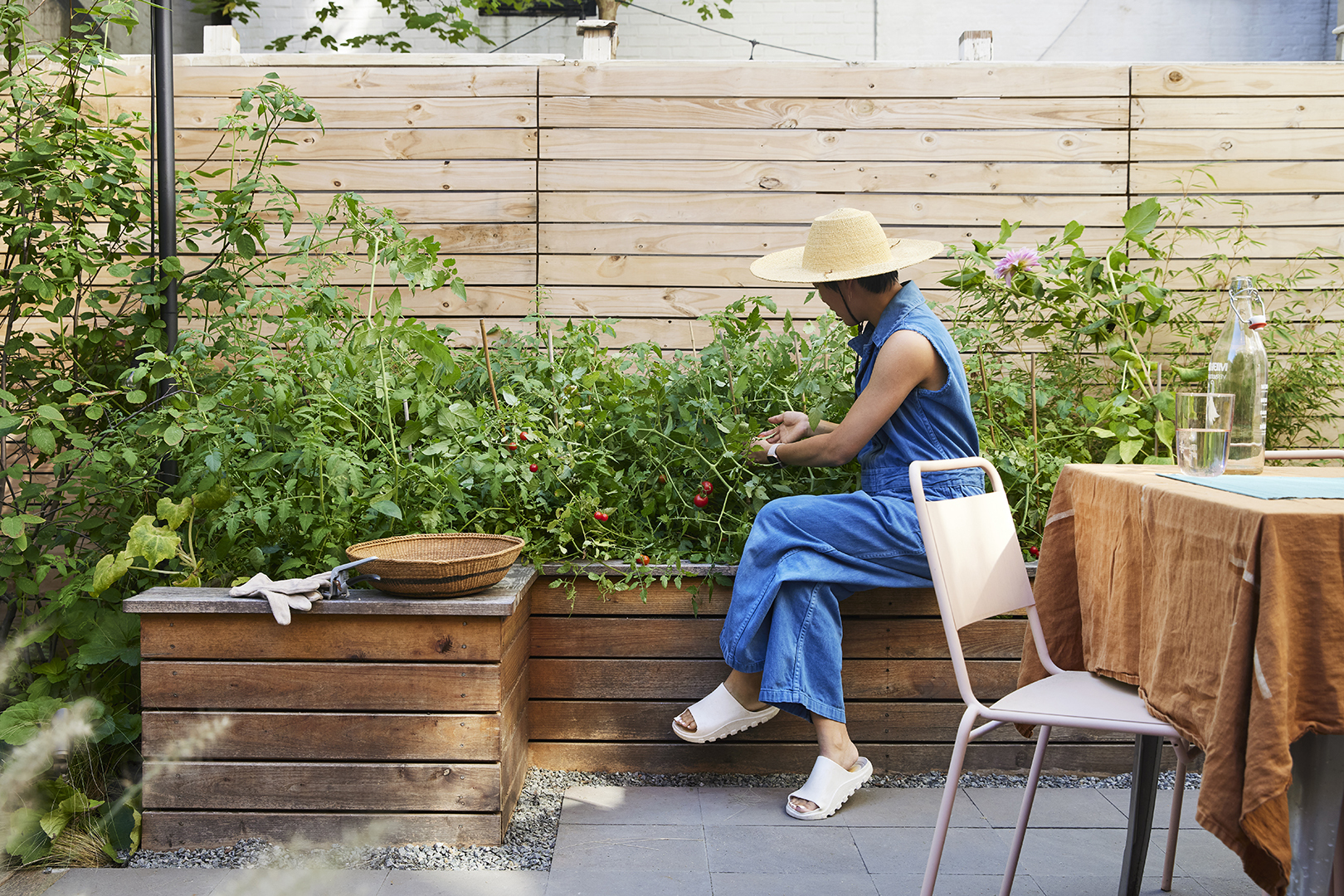 Inside Photographer Winnie Au's Brooklyn Brownstone Backyard Reno