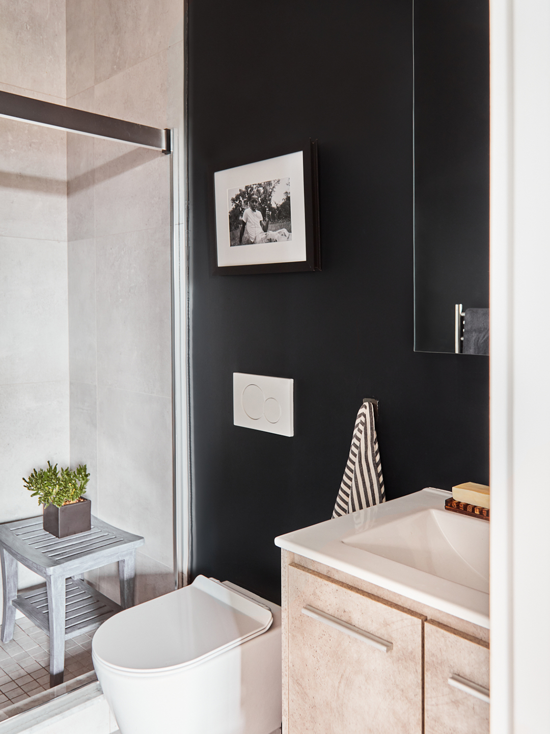 How To Use Black Paint In Your Home, According To The Experts | Domino