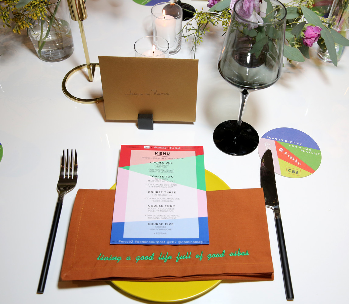 How To Set Holiday Dinner Party Table Guide