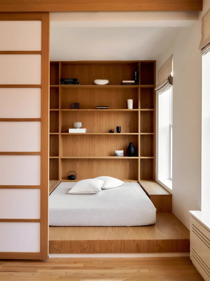 These Hacks Make It Easy to Style Your Bed on the Floor