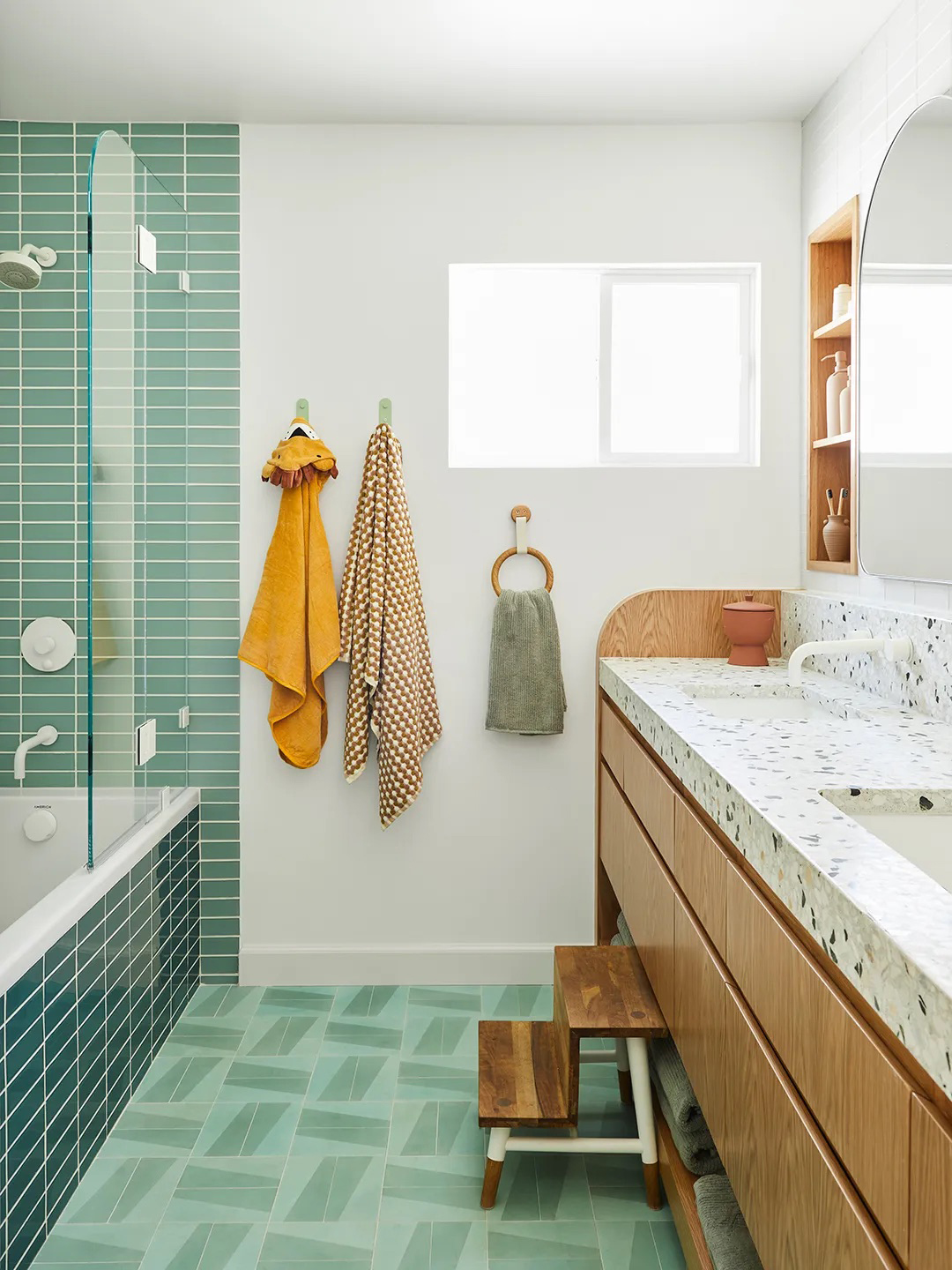 Small Bathroom Makeovers That Make the Most of Every Inch