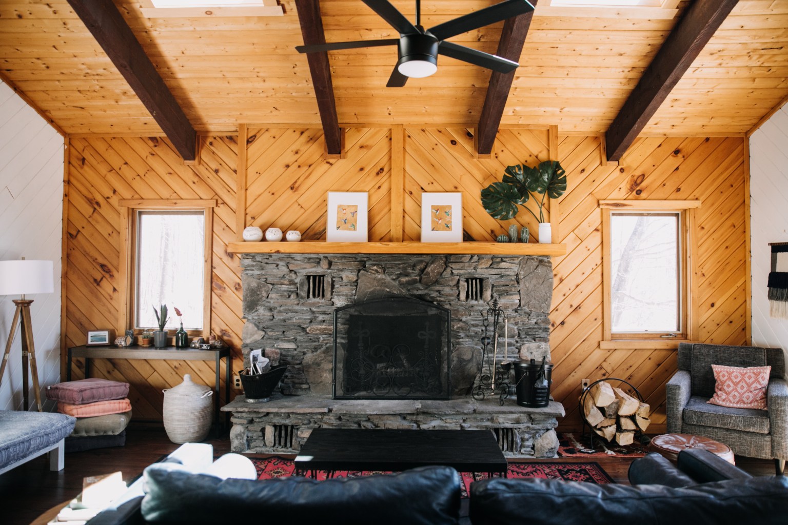 How To Decorate Home To Feel Like A Cozy Cabin