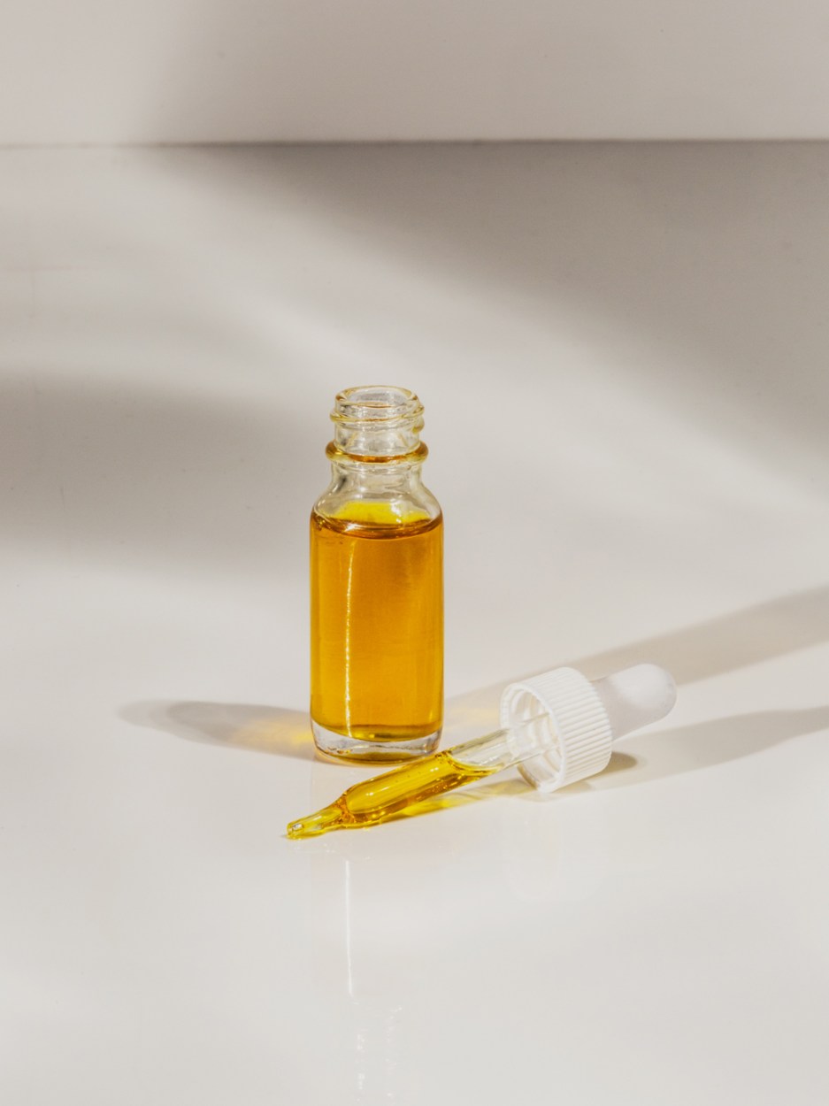 What Bakuchiol Can Do For Your Skin, Benefits and Products