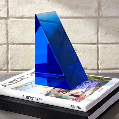 Best Modern and Design Bookends for Bookshelves