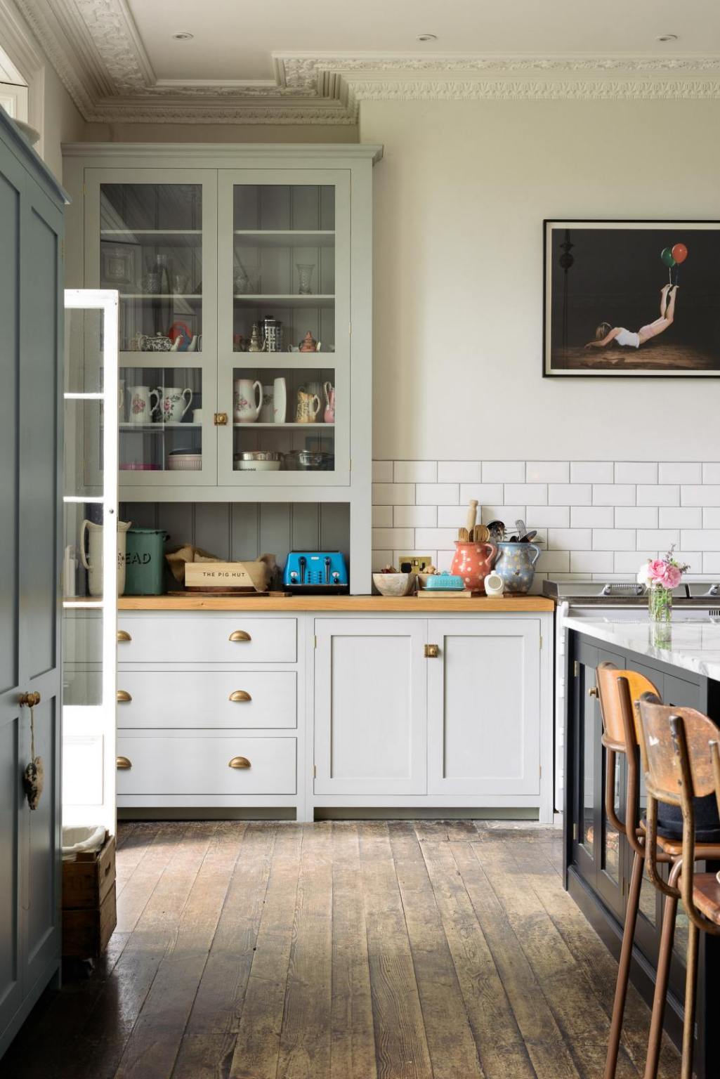 We Found the 22 Best Kitchen Wall Colors