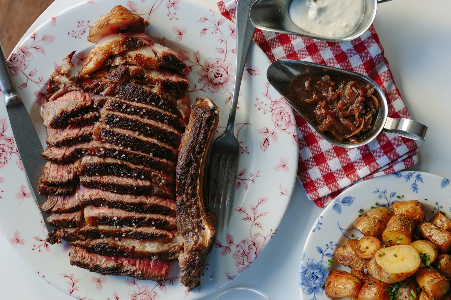 The 12 Best Dinnerware Brands NYC Chefs Swear By