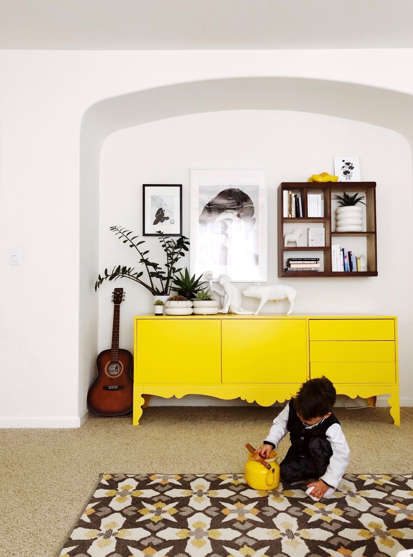 Best Things To Buy Used - Vintage Home Decor Pieces