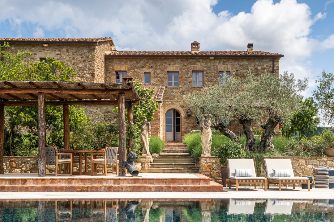 This Dreamy Tuscan Farmhouse Is the True Meaning of Rustic