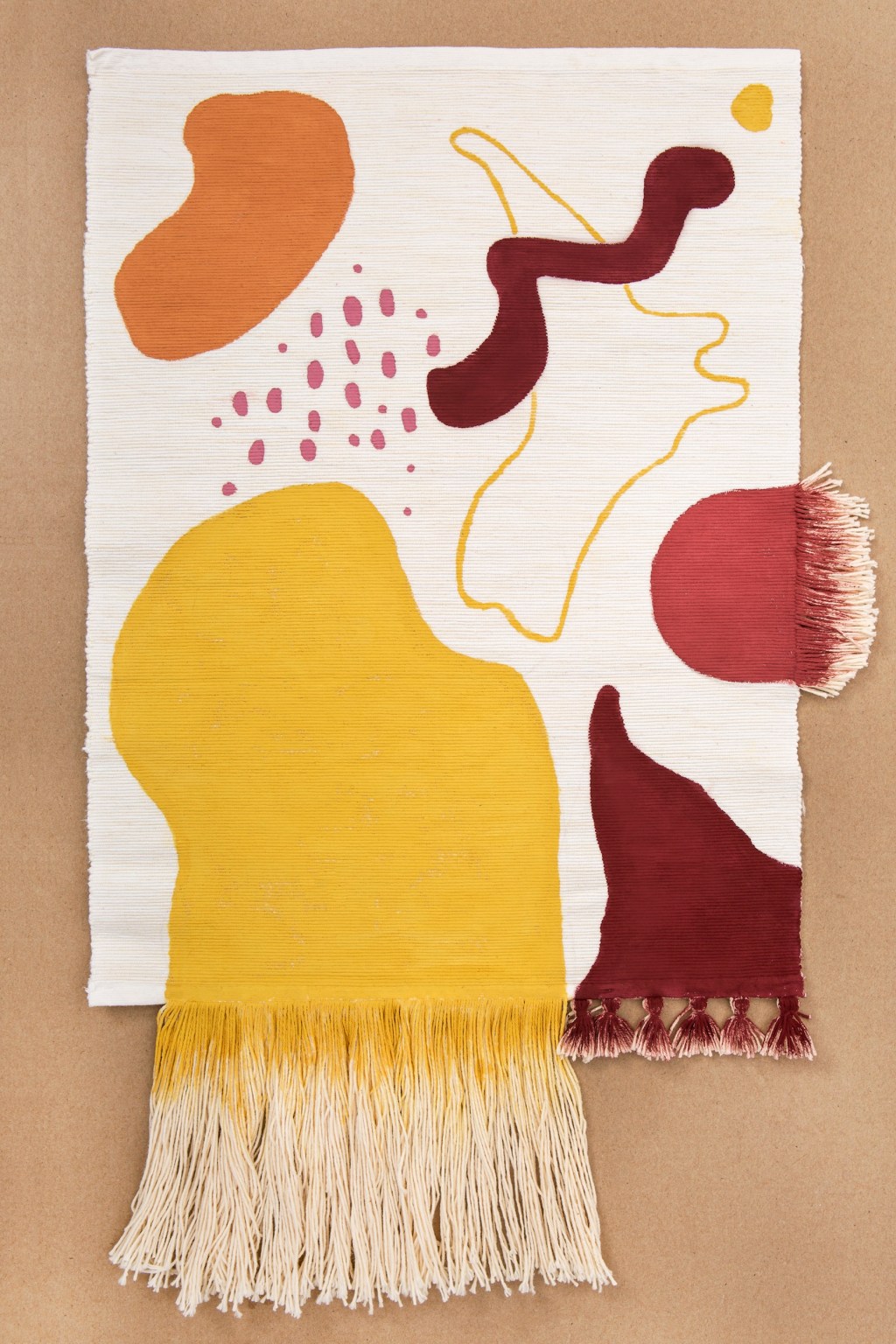 Consider This Easy DIY Wall Hanging for Your Rental Apartment