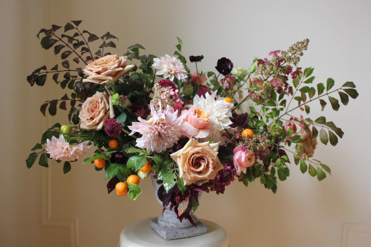 2019’s Trendiest Wedding Flowers Are Wildly Unexpected