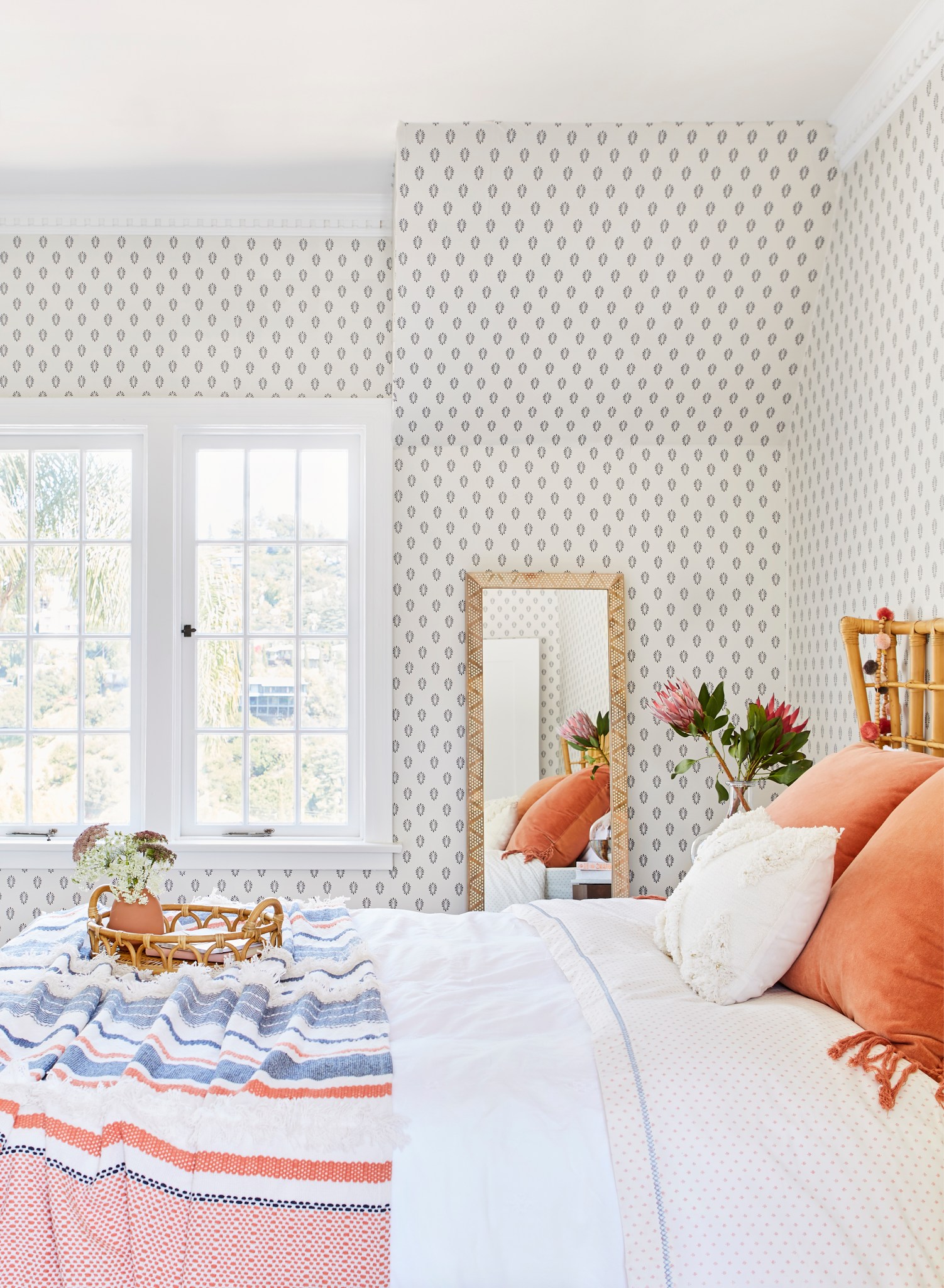 8 Sun-Filled Bedrooms That’ll Put You in the Mood for Summer