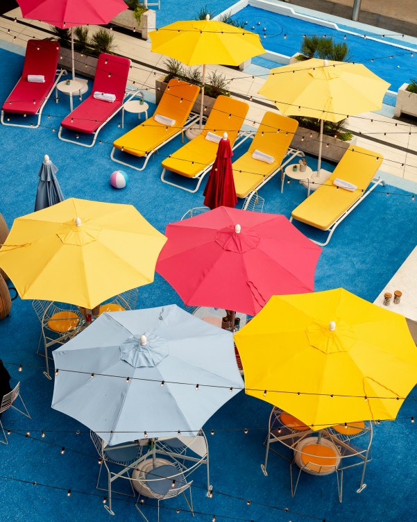 The Standard NYC Just Opened a “No Pool” Pool Bar