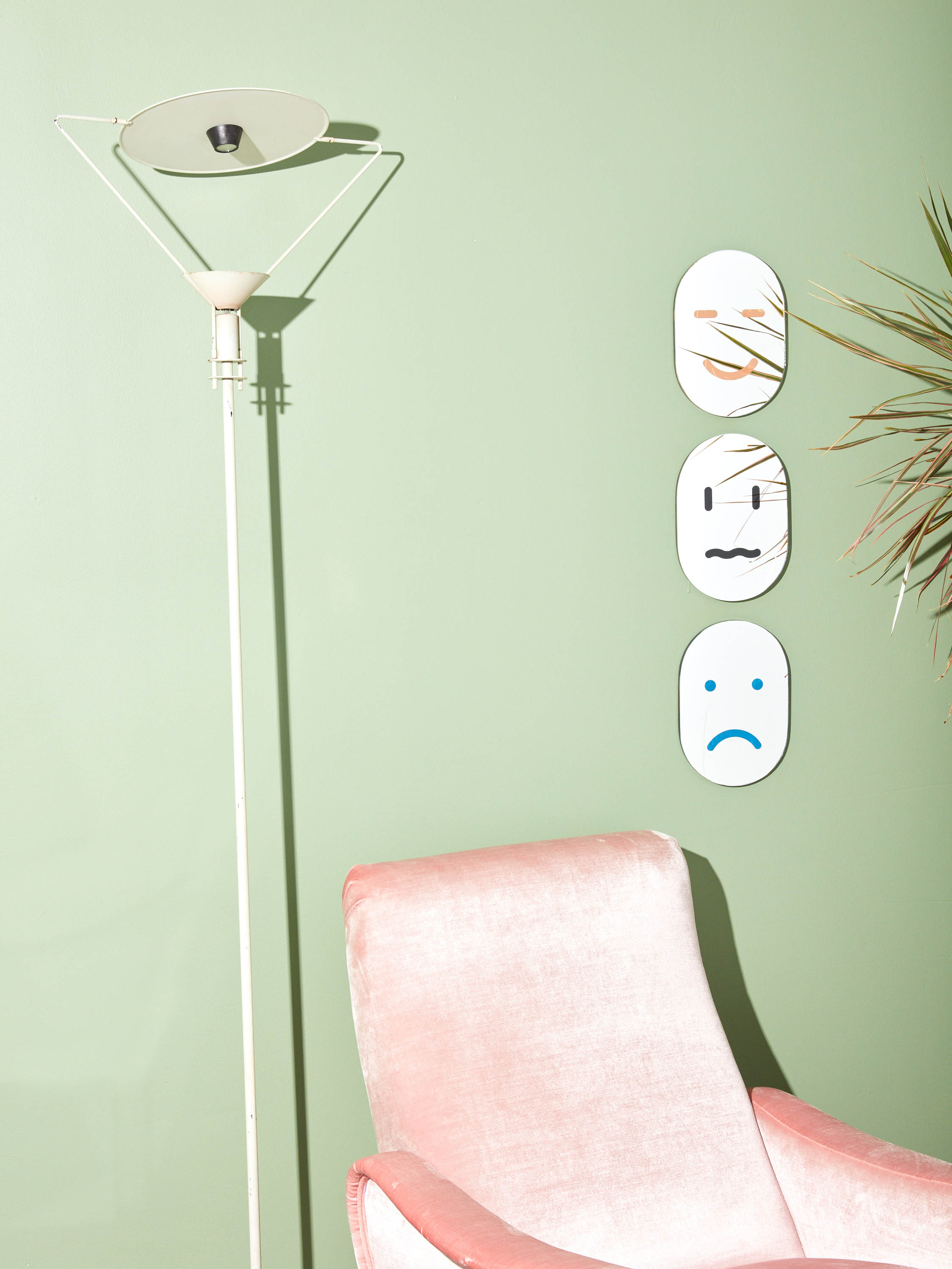 12 Abstract Mirrors That Function as Artwork