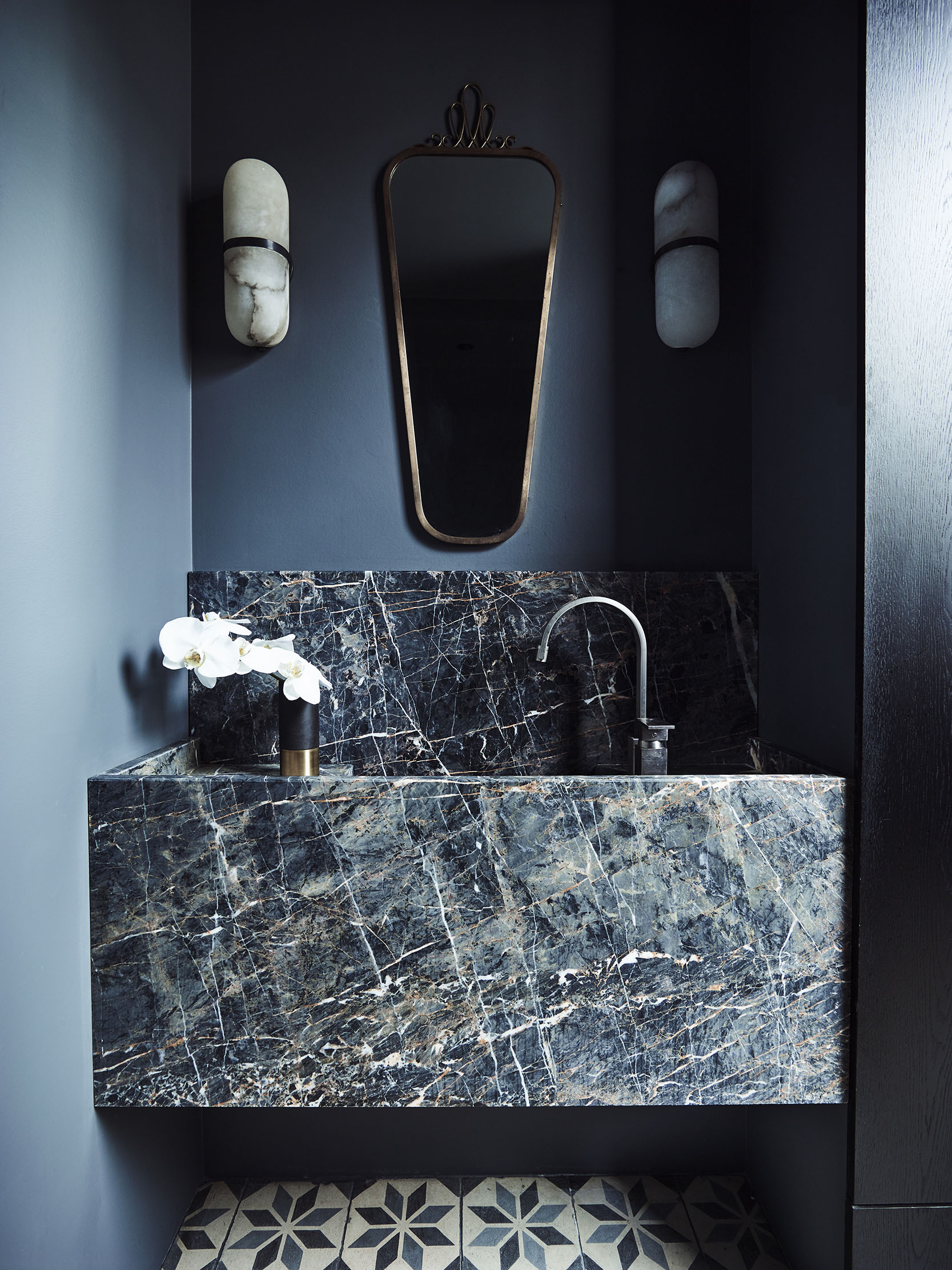Marble Countertops Look Ravishing In Shades of Blue