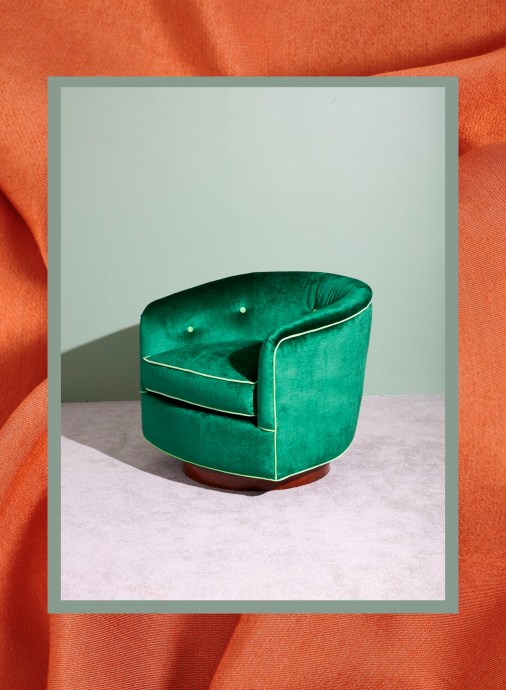 Piped Fabric Trim May Be the Only High-Contrast Statement You Need