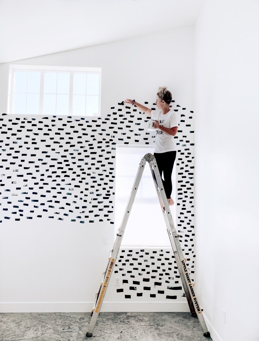 8 Freeform Wall Paint Ideas for the Carefree DIYer
