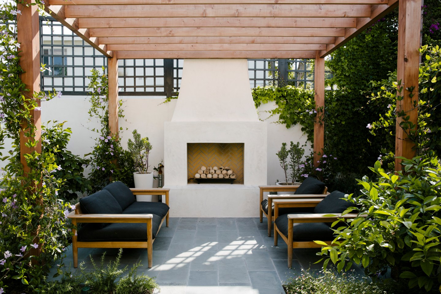 Could You Decorate an Entire Venice Home in One Week? Alex Kalita Did