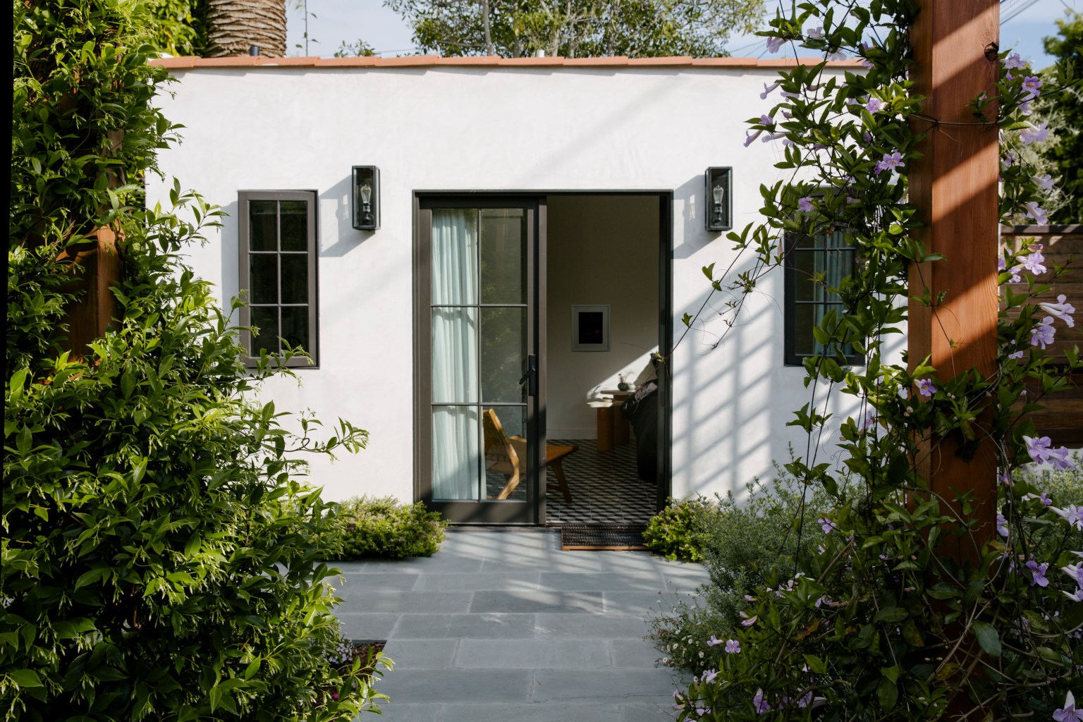 Could You Decorate an Entire Venice Home in One Week? Alex Kalita Did