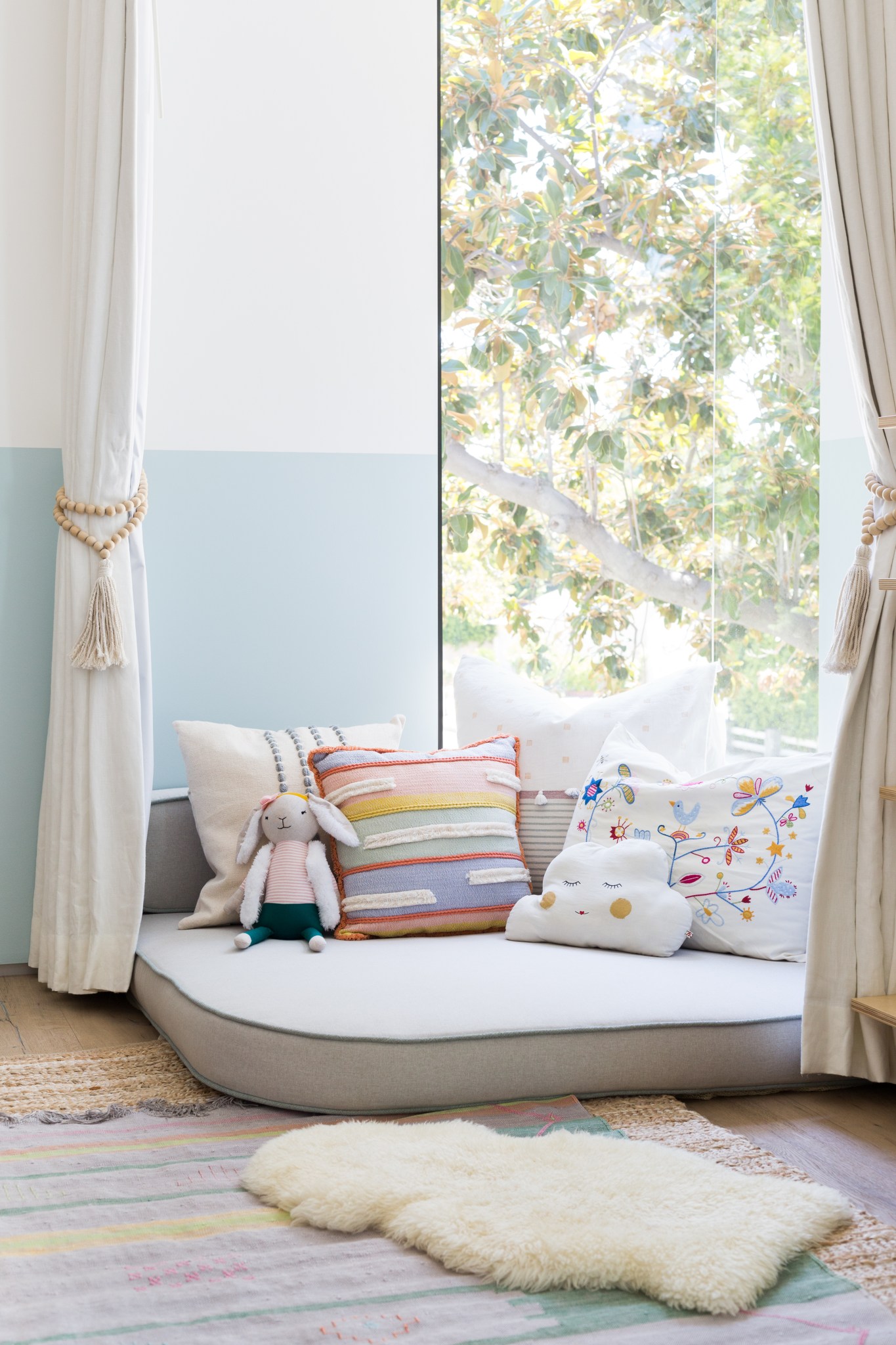 This Reading Nook for Kids Is So Good, We Want One Too