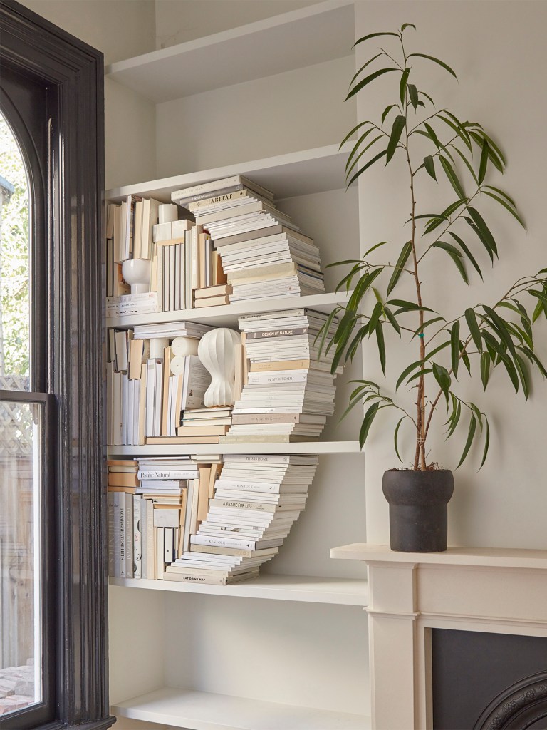 15 Stylish Floor Magazine Racks That Will Keep Your Space Tidy