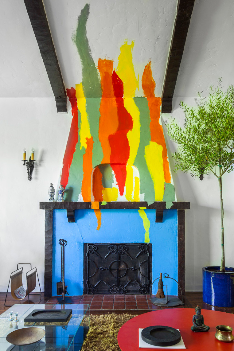 6 Fireplace Design Ideas That’ll Make You Want to Pick Up a Paintbrush