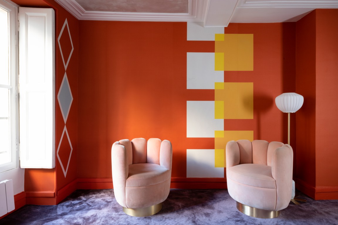 India Mahdavi’s New de Gournay Wallpaper Led Us to an Unexpected Color ...