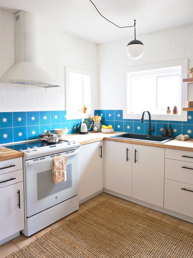 Lindsay Hollinger's Joshua Tree Kitchen Is a Desert Dream