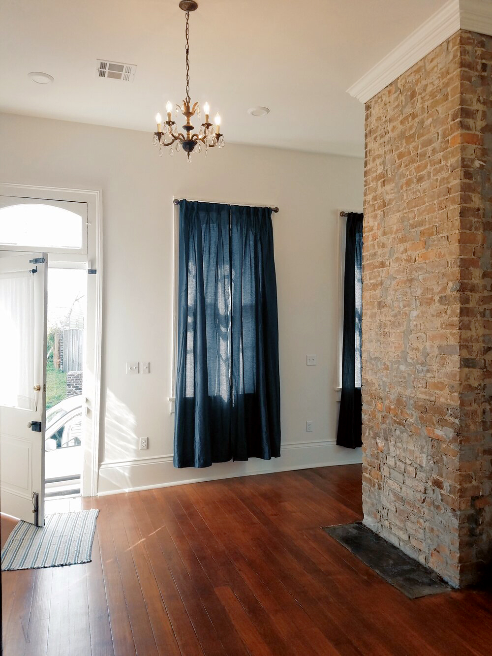 A Painted Door DIY Even Total Rookies Can Handle in a Weekend