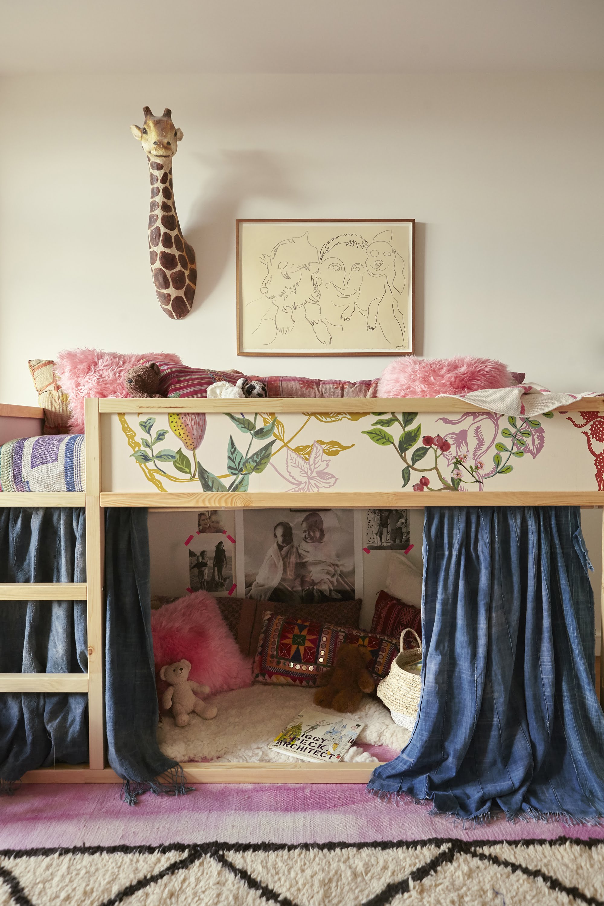 9 Craft Ideas to Keep Your Kids Entertained When You Can’t Leave the House