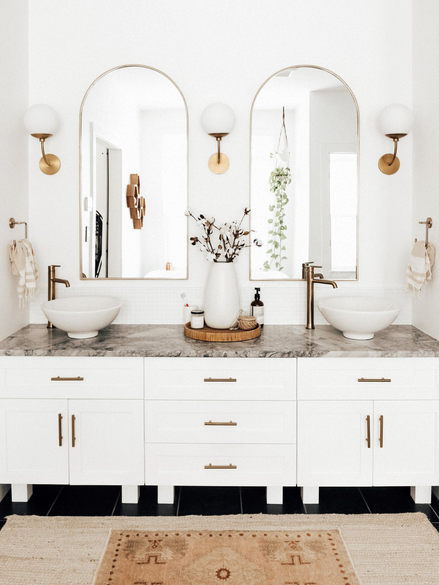 This Bathroom Vanity Refresh Is Proof You Can Make the Most of What You ...