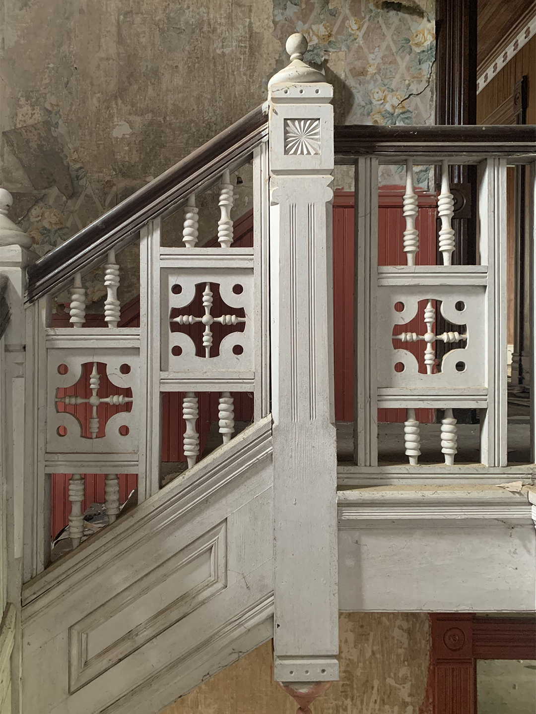 I Turn Old Homes Into Real Estate Treasure