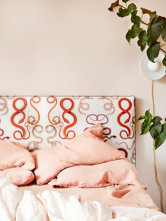This is the Best Bath Time to Help You Fall Asleep Faster