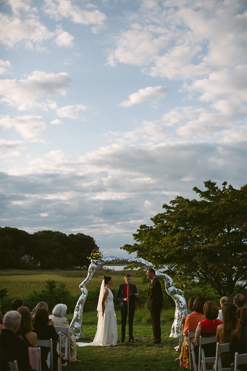 This Couple Built the Most Magical Arch for Their Wedding Ceremony in ...
