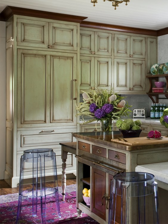 5 Distressed Kitchen Cabinets That Really Bring the Charm