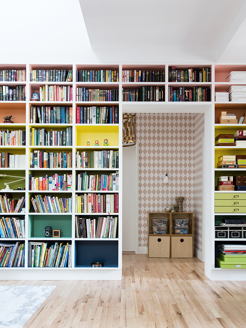 7 Painted Bookshelf Ideas You Can Easily DIY