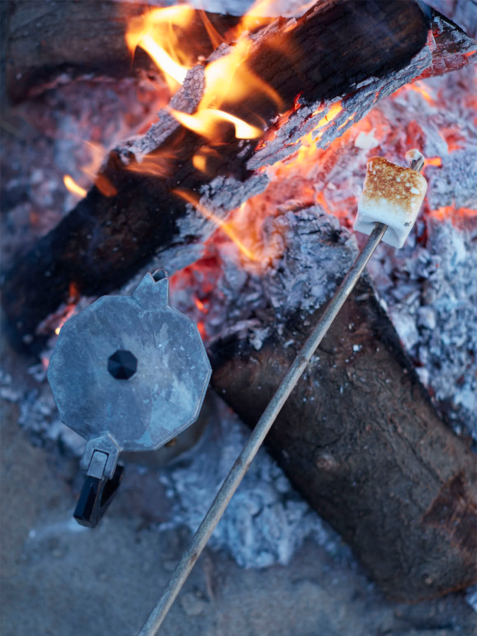 How to Create the Perfect Beach Bonfire and Cookout
