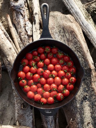 How to Create the Perfect Beach Bonfire and Cookout