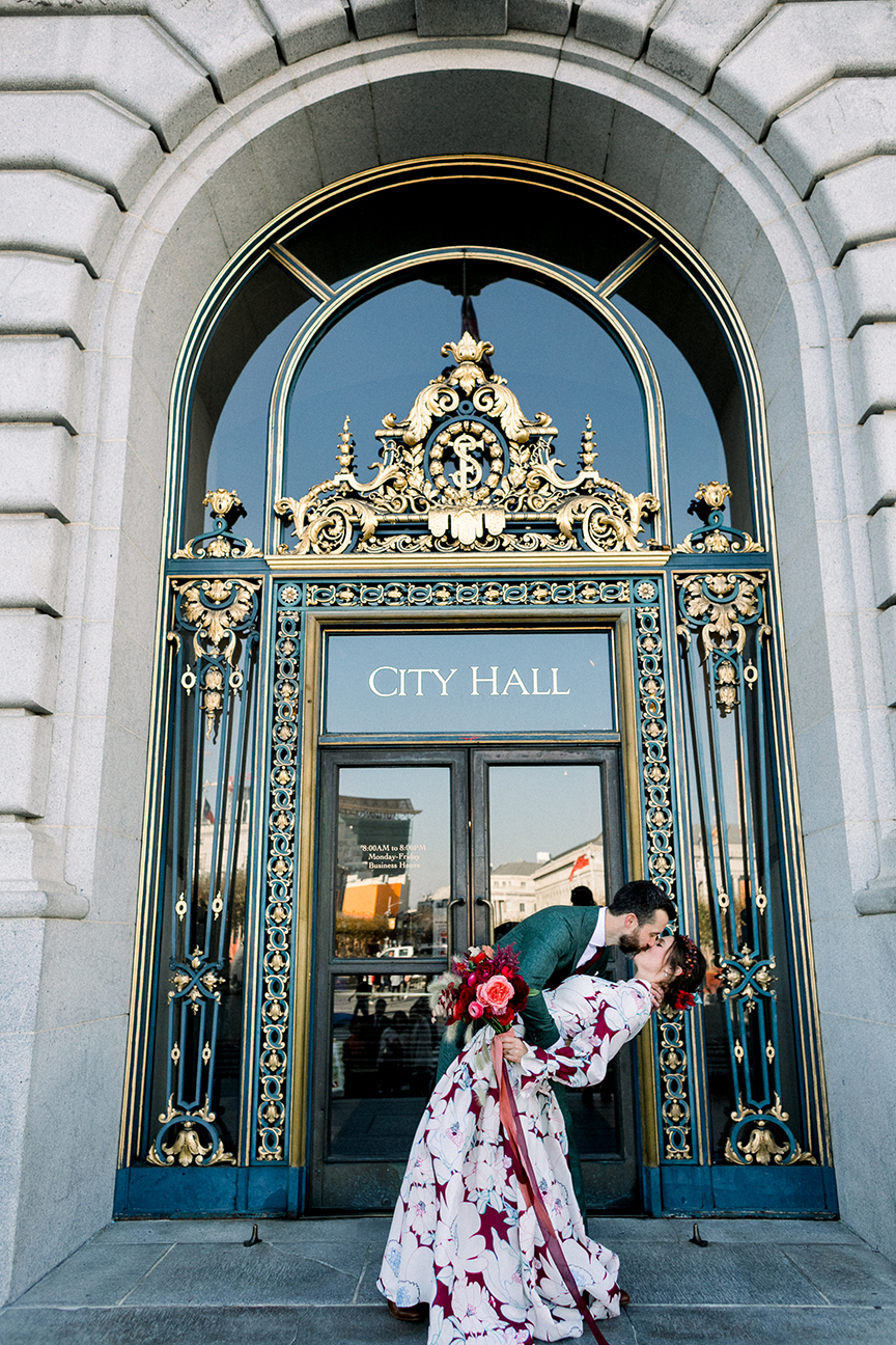 A Cozy Cocktail Lounge Set the Scene for This Intimate Chinatown Wedding