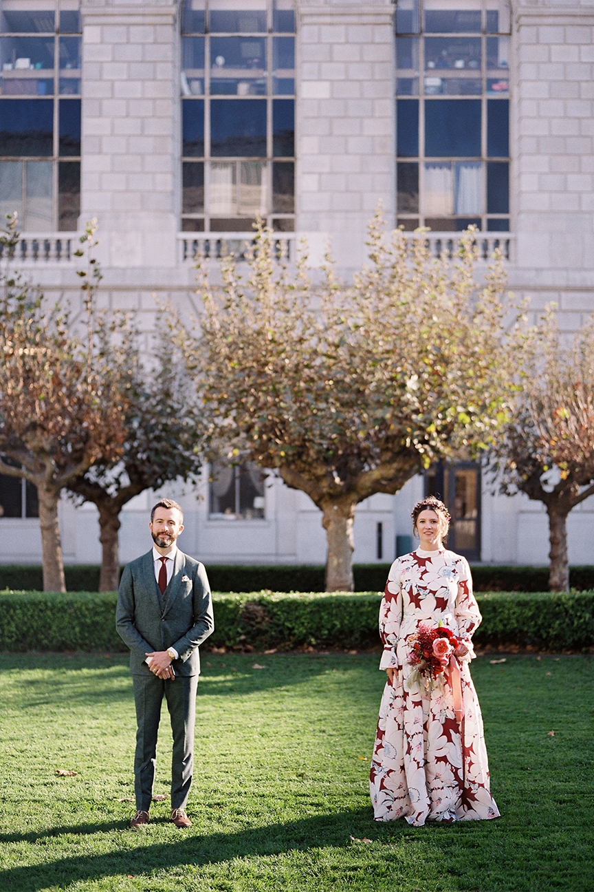 A Cozy Cocktail Lounge Set the Scene for This Intimate Chinatown Wedding