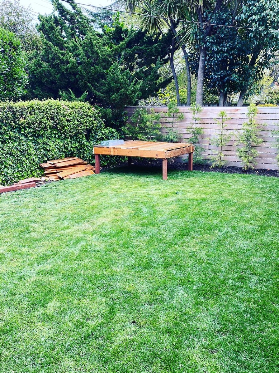 Building a DIY Backyard Fort Became a Creative Outlet for This Dad and ...